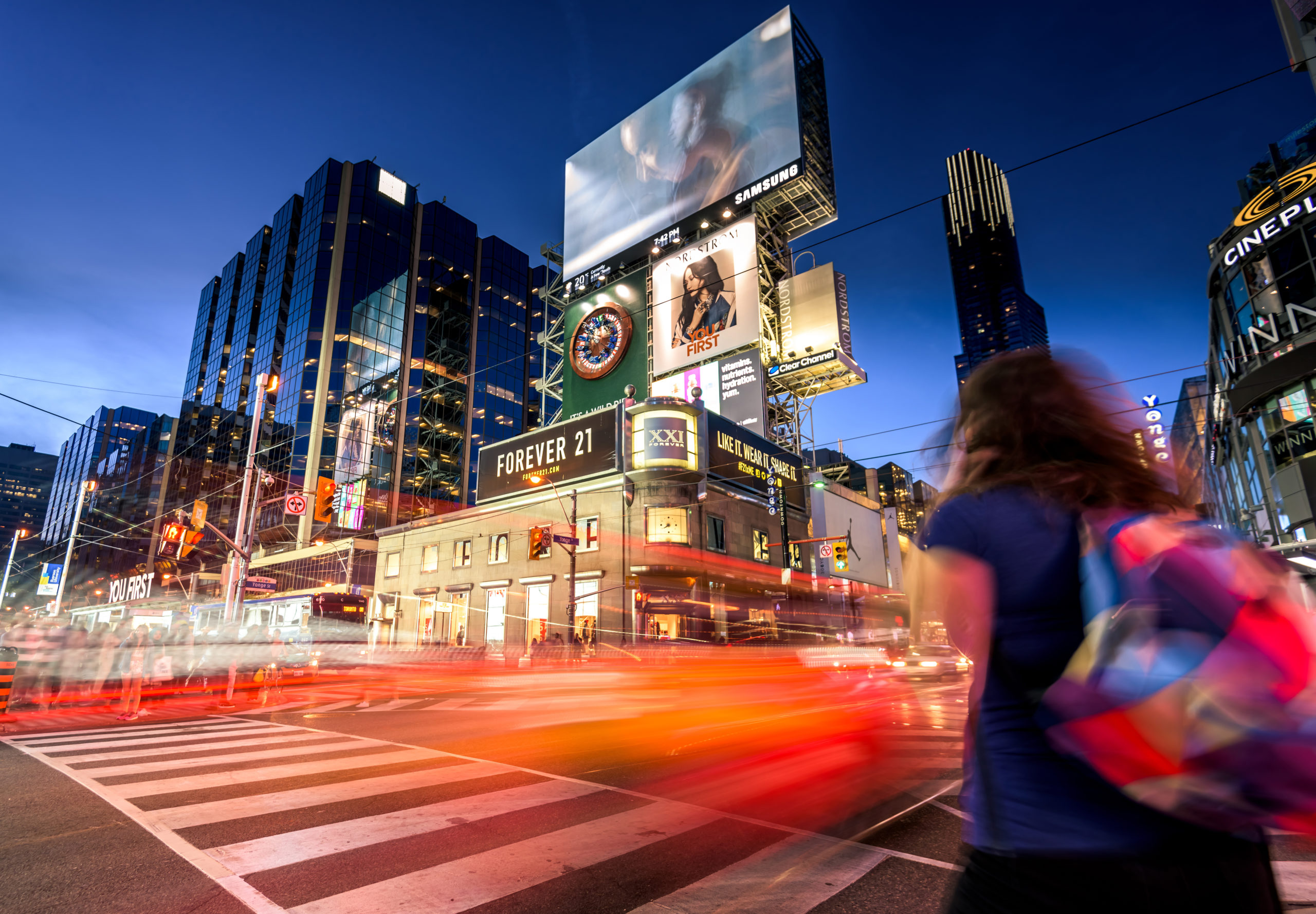 Discover how pDOOH ads impact with digital precision